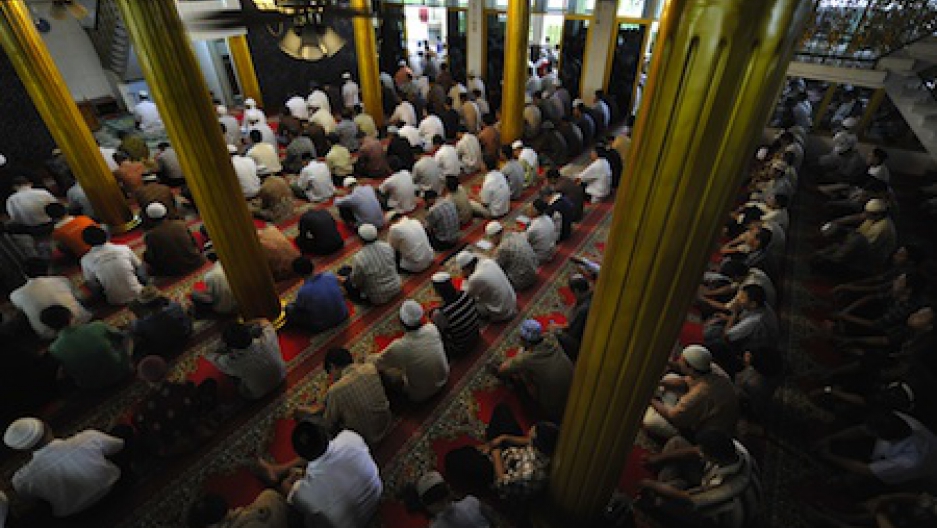 Sex In Mosque Riles Angry Mob The World From Prx