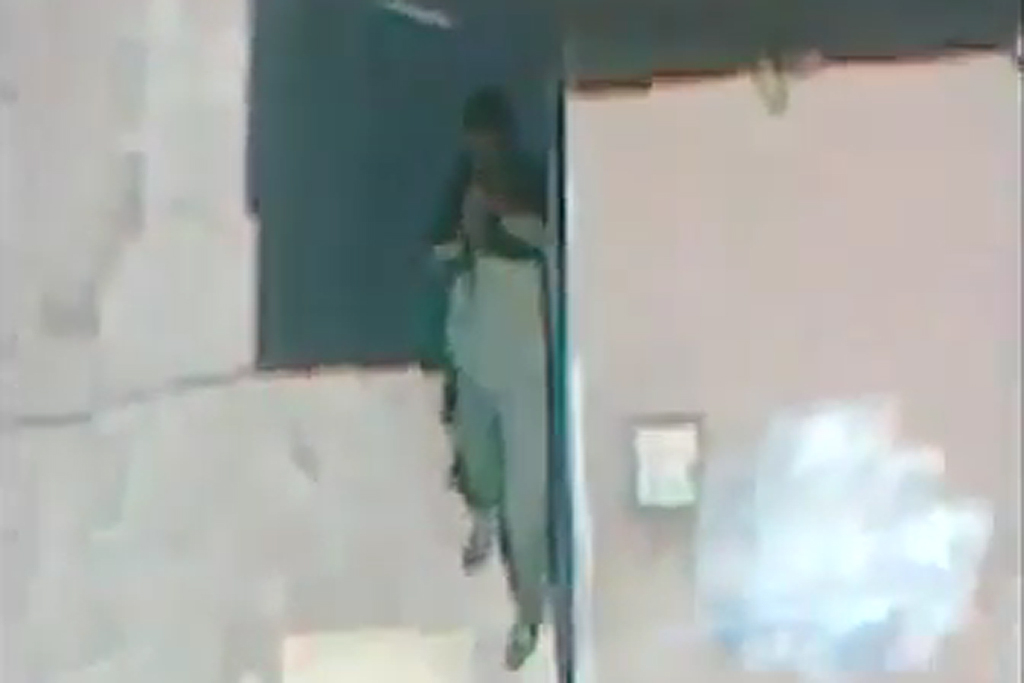 Syria: Cameraman captures his own shooting by sniper - The World from PRX