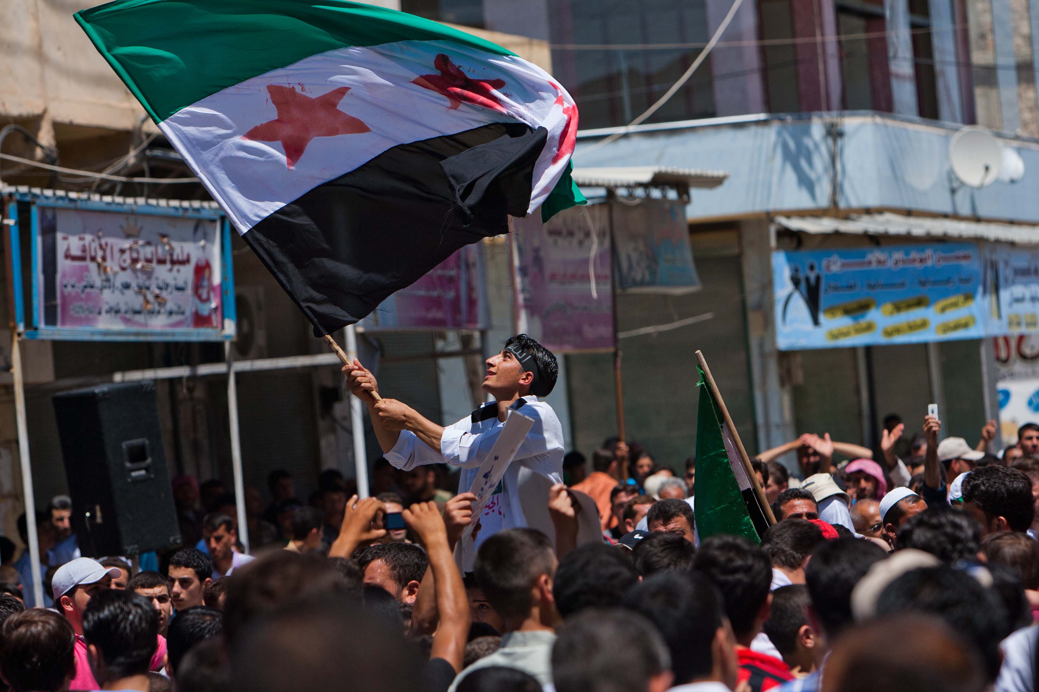 Syrian forces 'massacre 200' in Hama village, Kofi Annan 'shocked ...