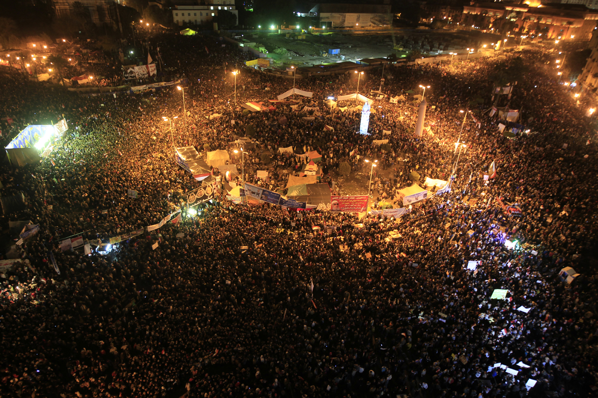 Egypt: Protesters converge on Tahrir Square on anniversary of ...