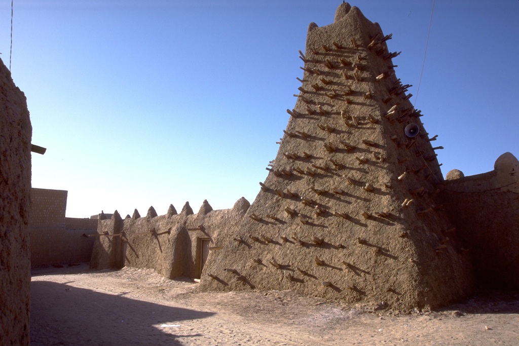 Timbuktu tombs destroyed by Mali Islamists - The World from PRX