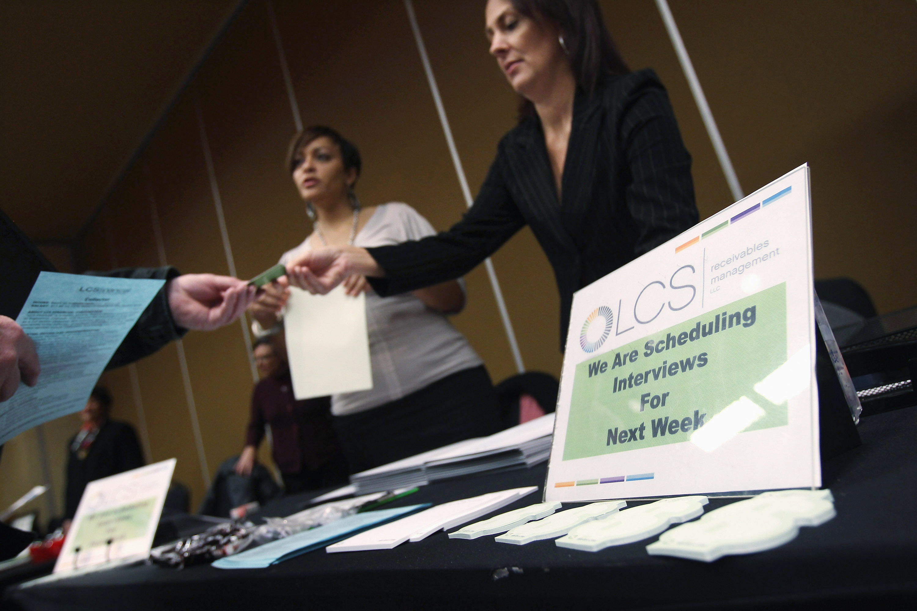 US weekly jobless claims fall near four-year low - The World from PRX