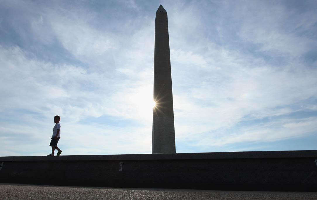 Washington Monument damaged during earthquake (VIDEO) - The World from PRX