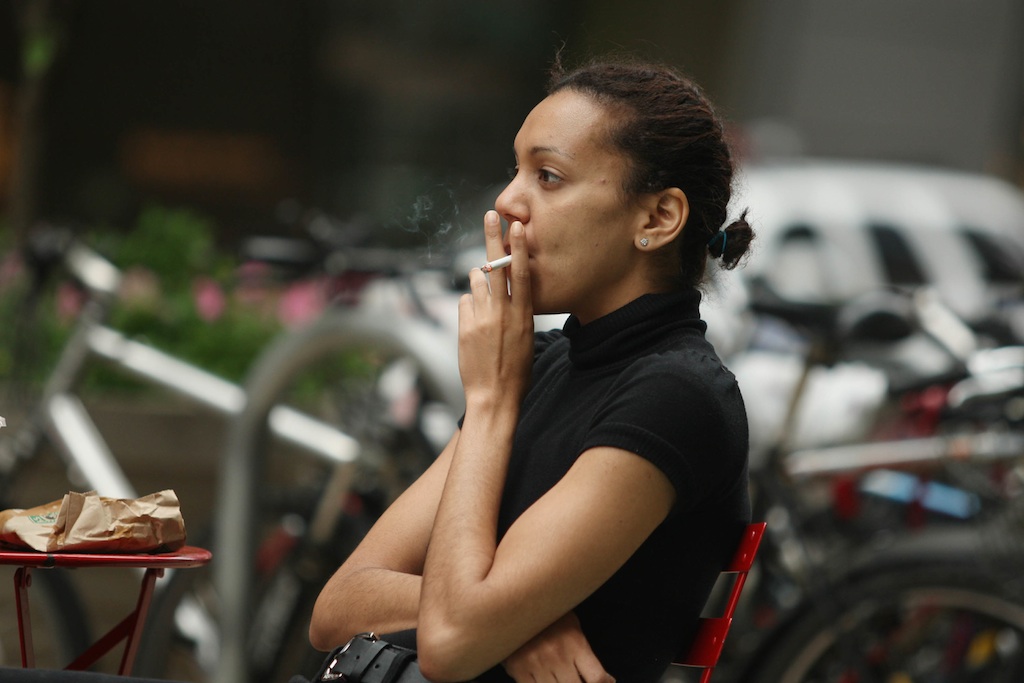 Quitting smoking by 30 can help women dodge risk of death, study finds ...